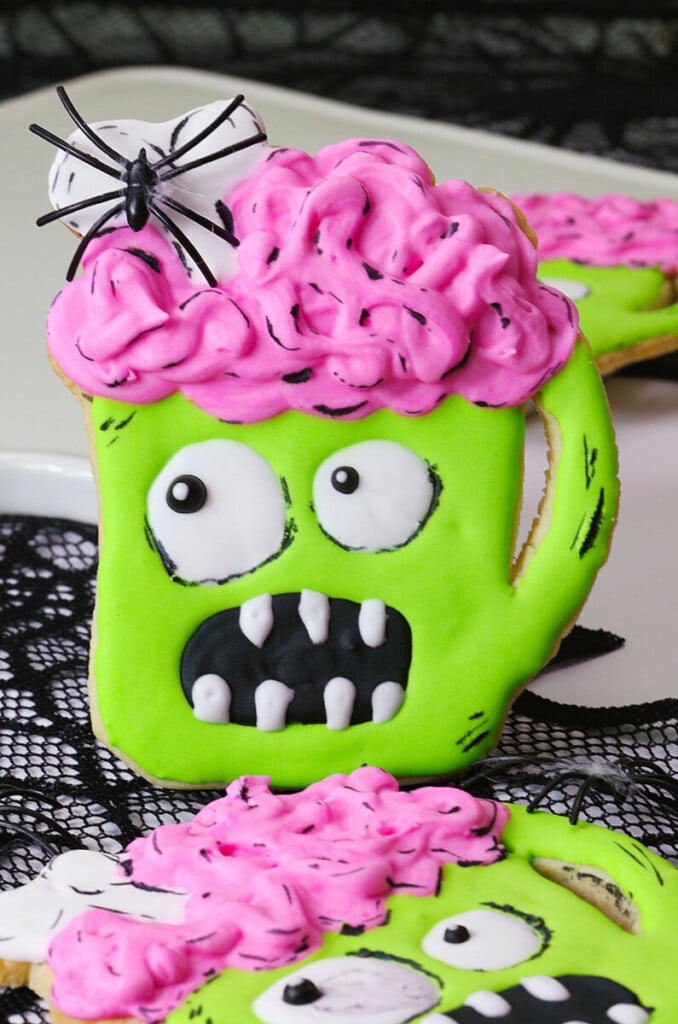Zombie Brain Cookies + Decorating Video